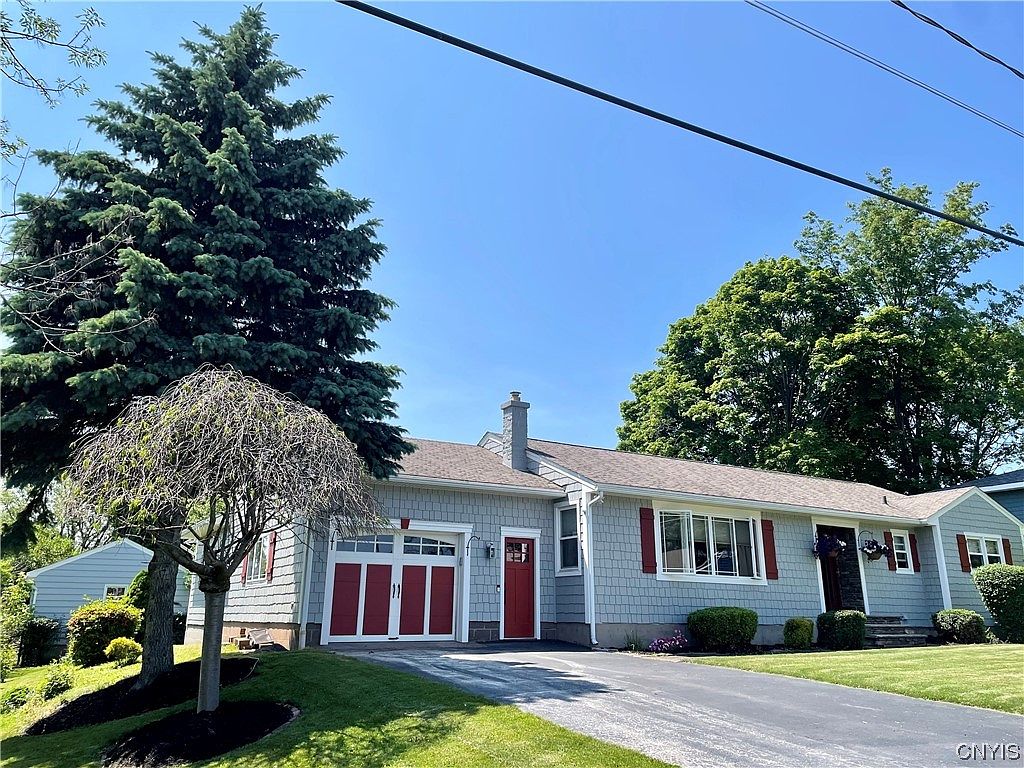 31 Baylis St, Oswego, NY 13126 | Zillow