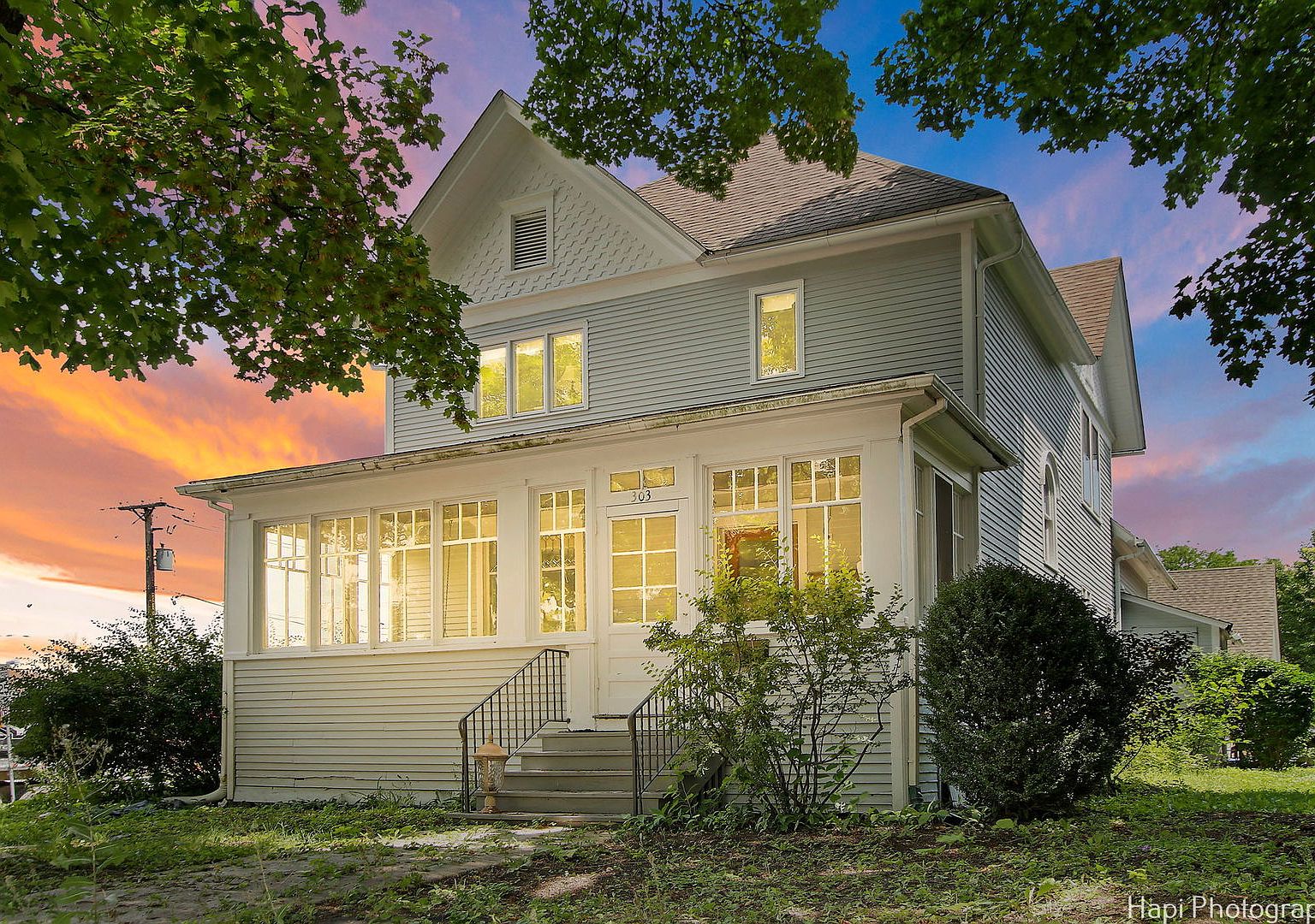 303 S Hough St, Barrington, IL 60010 | Zillow
