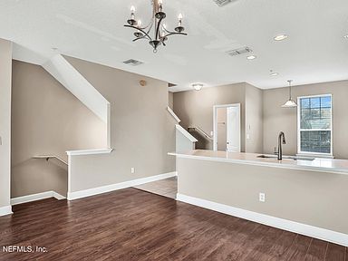 4370 ELLIPSE Drive, Jacksonville, FL 32246 | Zillow