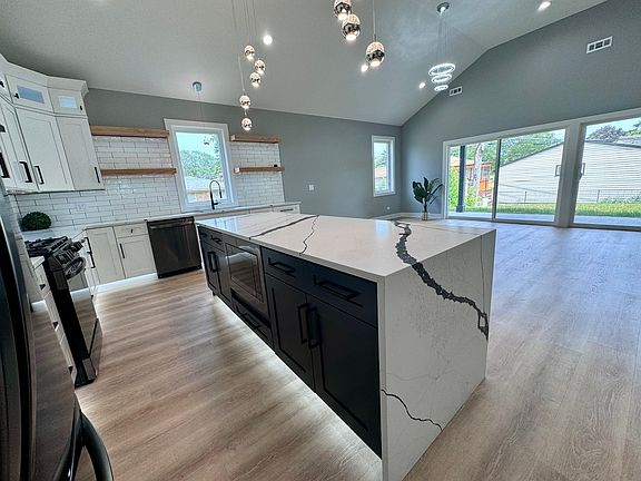 205 46th Ave, Northlake, IL 60164 | Zillow