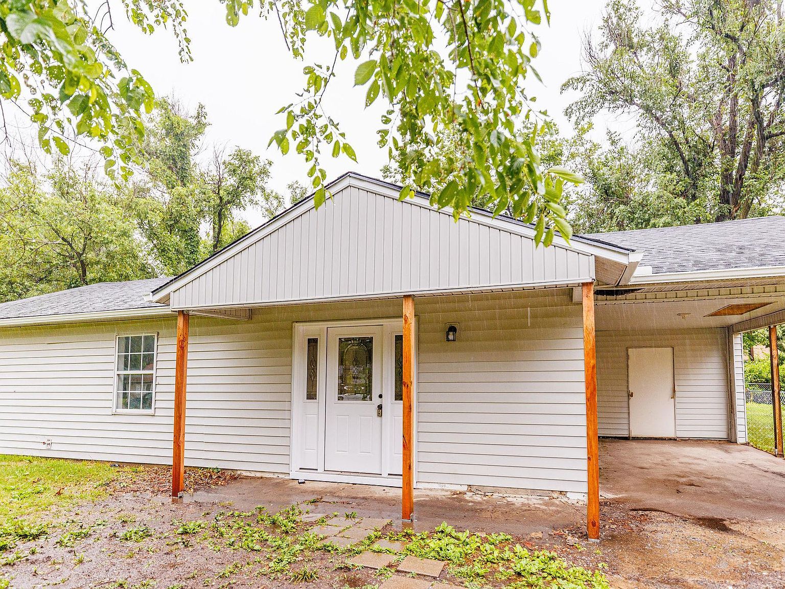 3560 SW Mayo Ave, Topeka, KS 66611 | Zillow