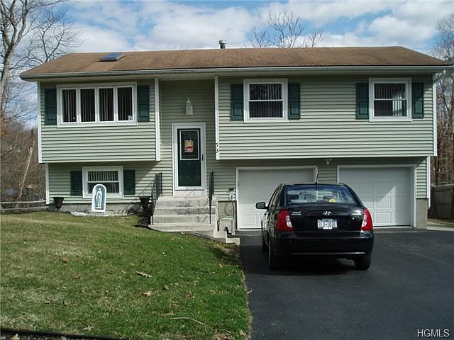 39 Raker Rd, Poughkeepsie, NY 12603 | Zillow