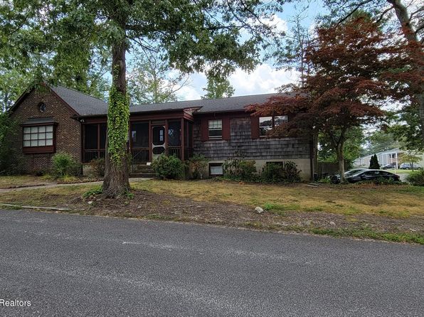 Beachwood Nj Real Estate Beachwood Nj Homes For Sale Zillow