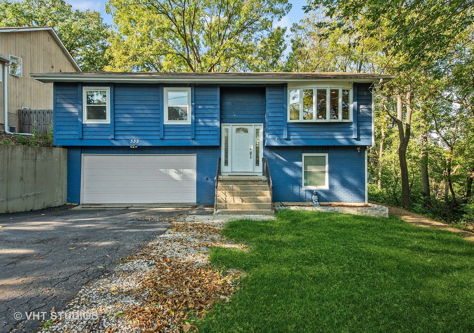333 Ramble Rd, Lake In The Hills, IL 60156 | Zillow