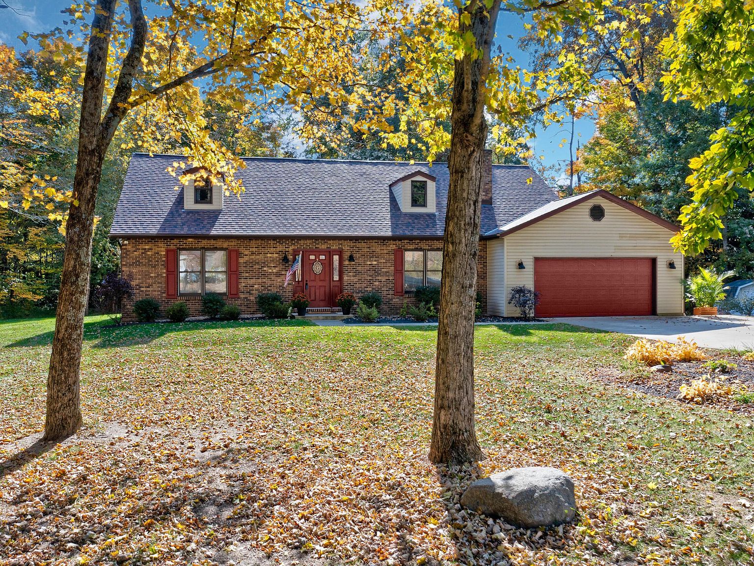 193 Challedon Cir SW, Pataskala, OH 43062 | Zillow