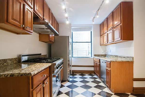 575 West End Avenue #11C in Upper West Side, Manhattan | StreetEasy