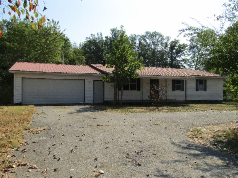 8282 Baxter Rd, Baxter, TN 38544 | Zillow