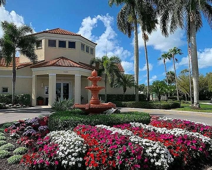 7760 Emerald Cir, Naples, FL 34109 | Zillow