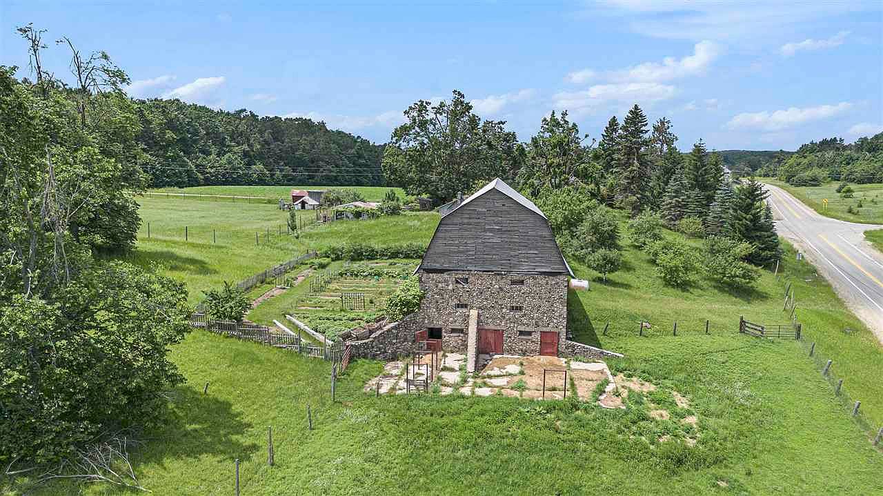 5980 Stanek Rd, East Jordan, MI 49727 | MLS #477003 | Zillow