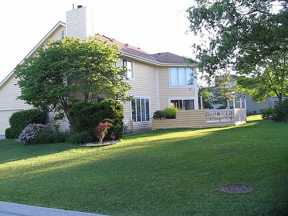 14520 W Maylore Ct, New Berlin, WI 53151 | Zillow