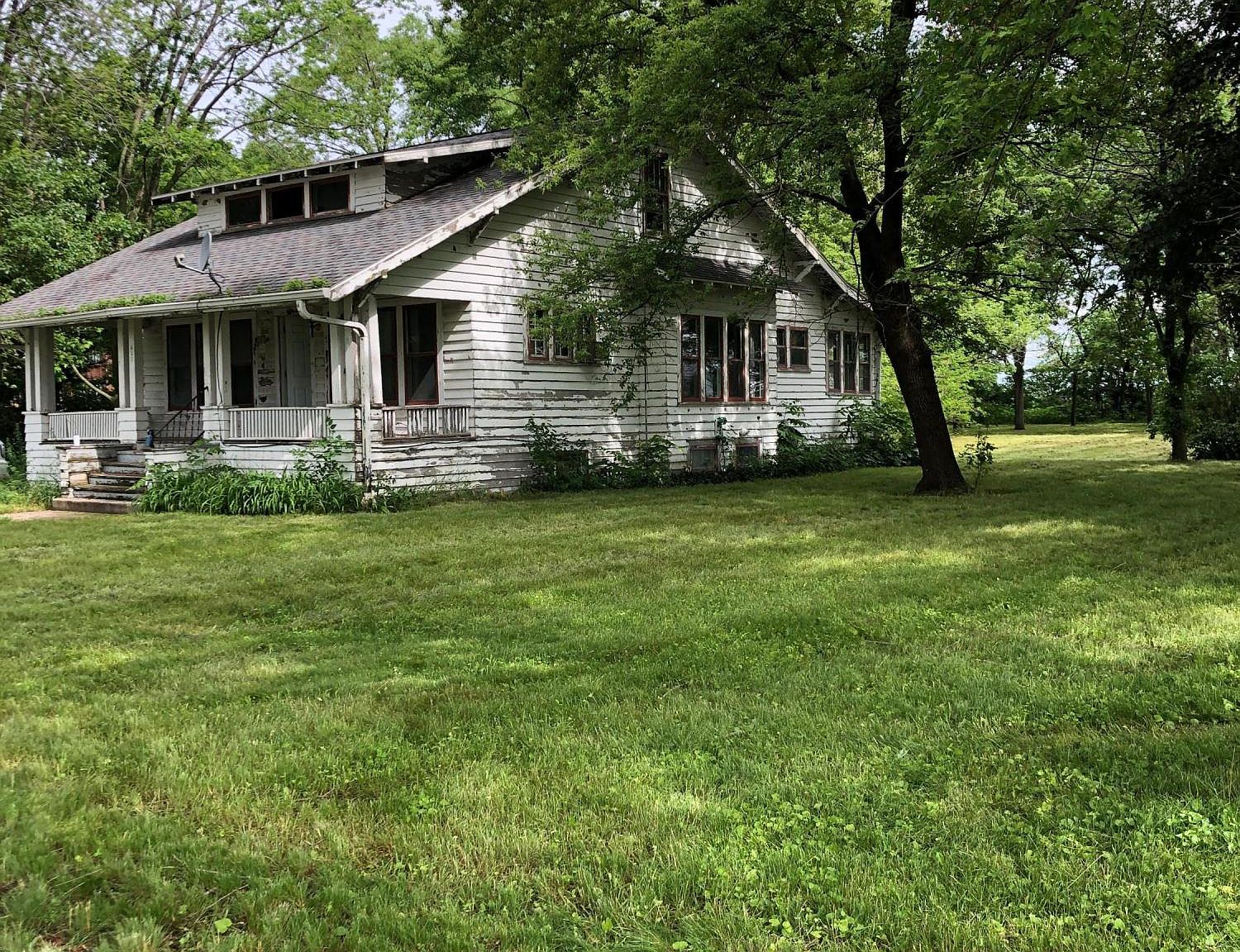 612 Park Ave, Ellsworth, IA 50075 | Zillow