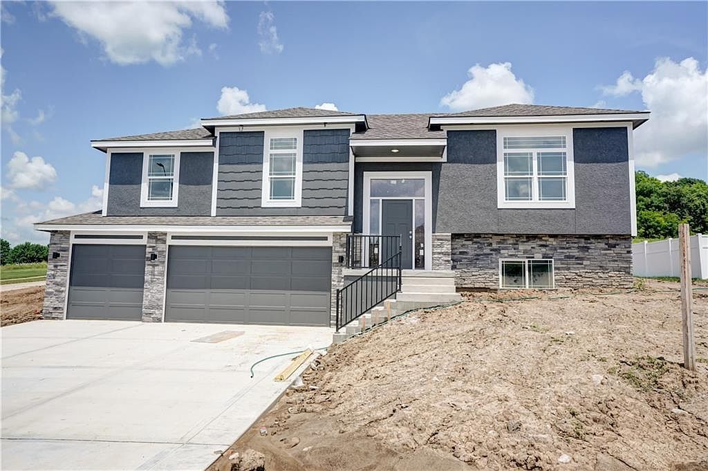 8901 NE 118th Ct, Kansas City, MO 64157 | Zillow