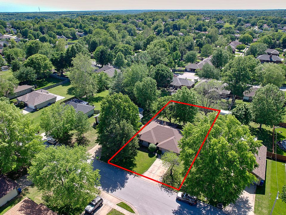 5527 S Stonegate Avenue, Springfield, MO 65810 | Zillow