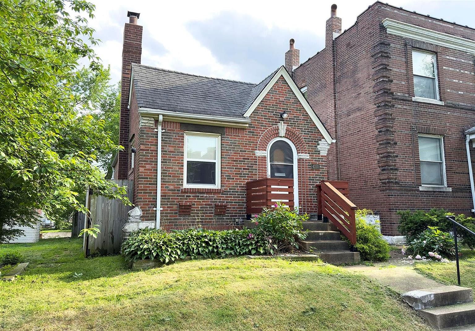 4250 Juniata St, Saint Louis, MO 63116 | Zillow