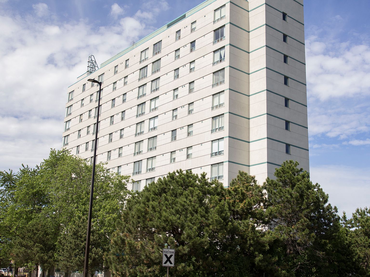 2877 Ellesmere Rd, Toronto, ON M1E 4C1 | Zillow