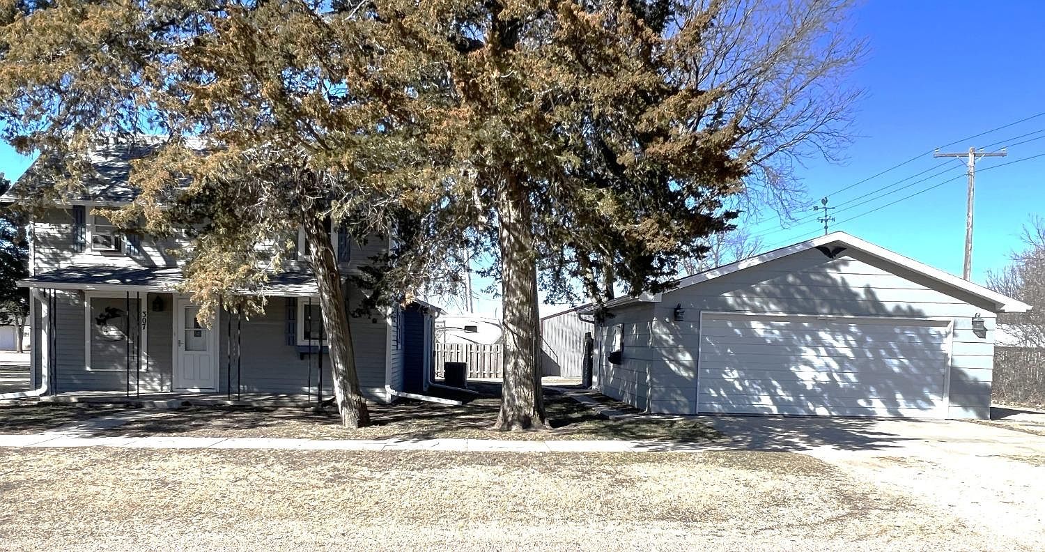 307 3rd St, Agra, KS 67621 | MLS #84867 | Zillow