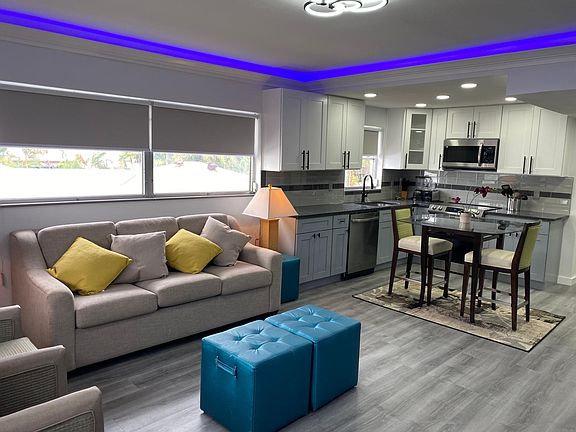 3675 Gulf Blvd APT 4, Saint Petersburg, FL 33706 | Zillow