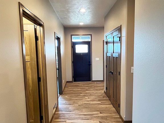 5504 E 65th St, Street Sioux Falls, SD 57108 | MLS #22401073 | Zillow