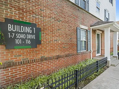7 Soho Dr Jersey City NJ | Zillow