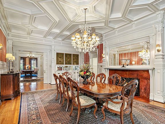 15 Portland Pl, Saint Louis, MO 63108 | Zillow