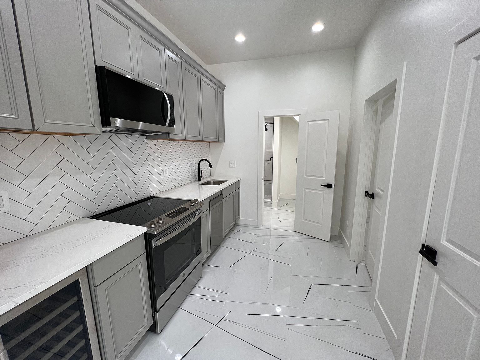 573 Hillside Ave, Bethlehem, PA 18015 | Zillow