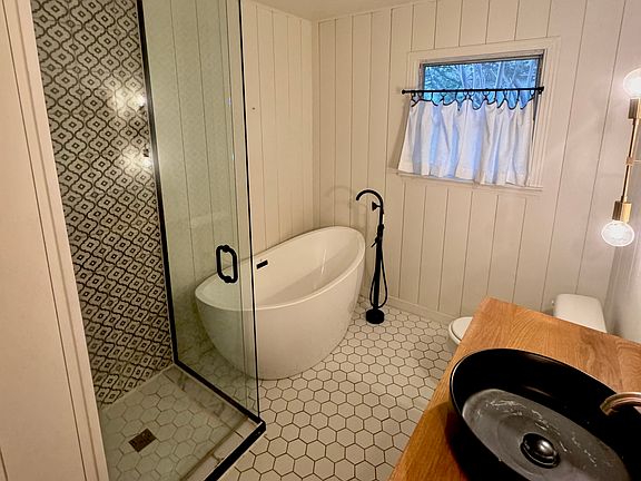 1008 Keith Pumphrey Dr, River Oaks, TX 76114 | Zillow