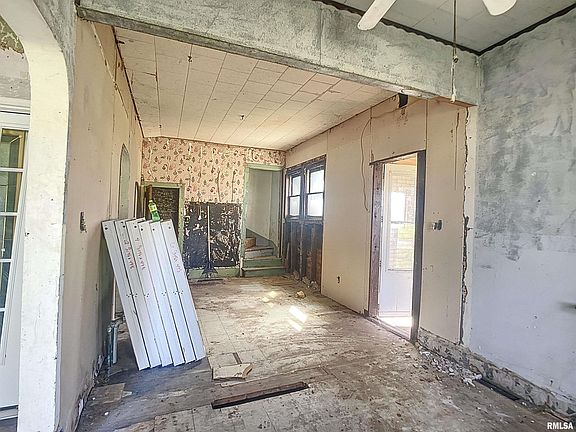 204 Main Ave, Matherville, IL 61263 | Zillow