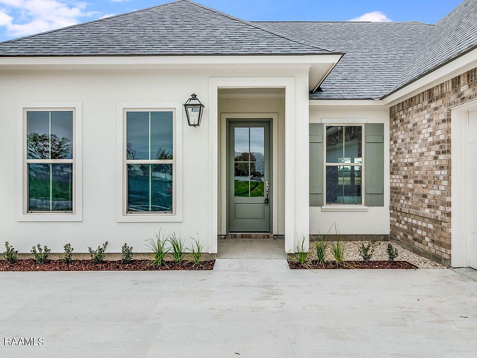 303 Canehaven Blvd, Youngsville, LA 70592 | Zillow