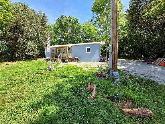 2132 Summer Shade Rd, Summer Shade, KY 42166 | MLS #RA20243322 | Zillow