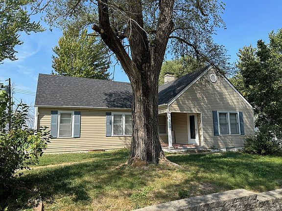 1520 Locust St, Chillicothe, MO 64601 | Zillow