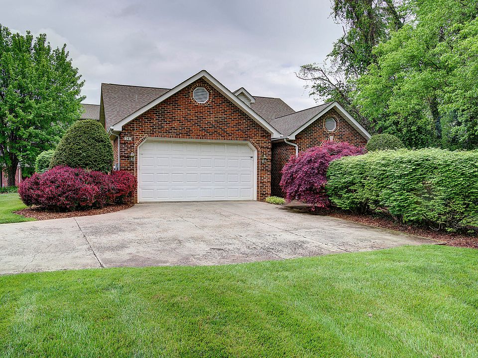 14 Oak Leaf Ct #14, Johnson City, TN 37601 | Zillow