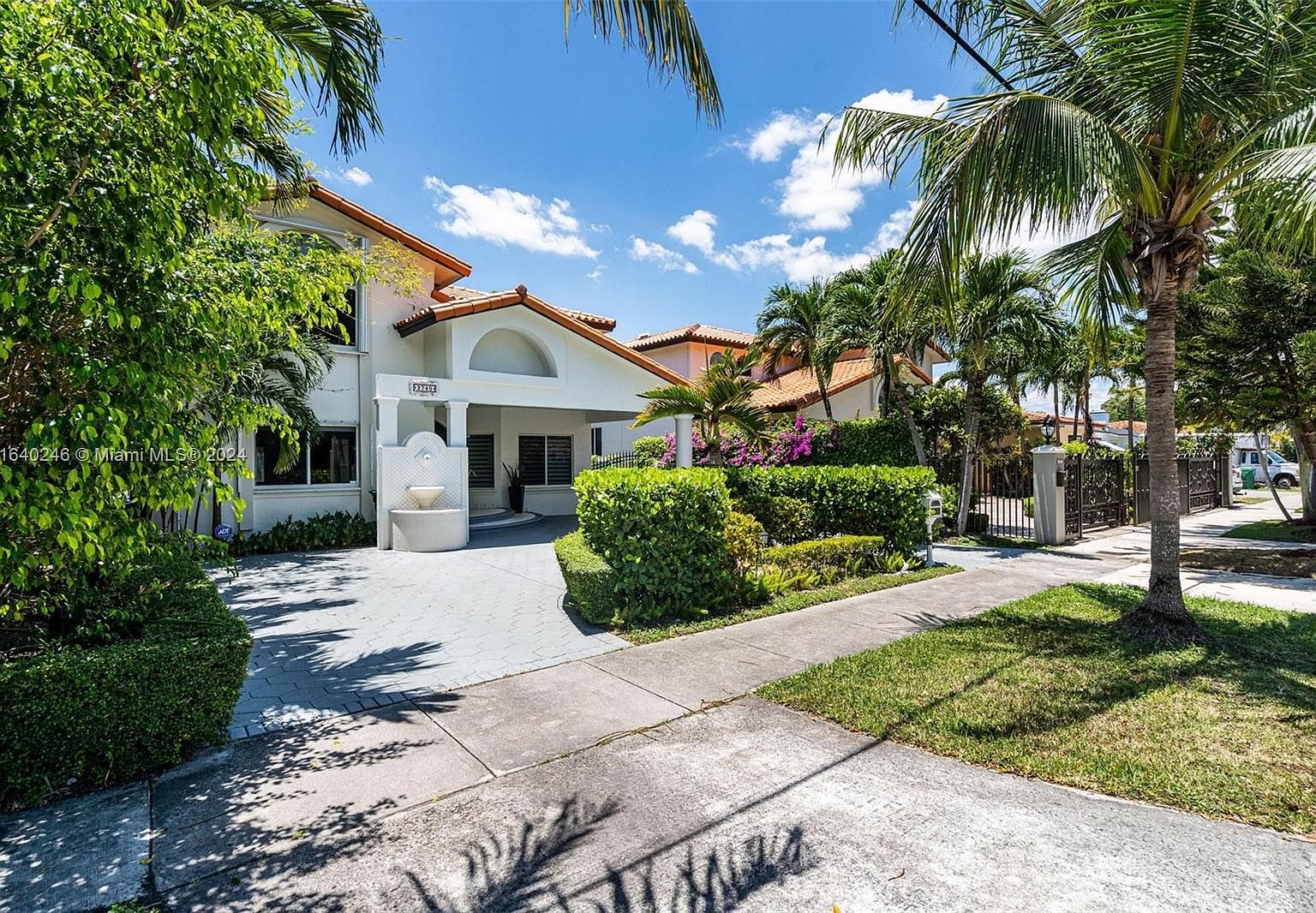 2740 SW 13th St, Miami, FL 33145 | MLS #A11640246 | Zillow