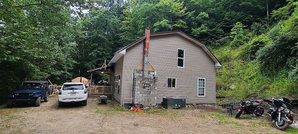 979 Ky Rte, Beaver, KY 41604 | Zillow