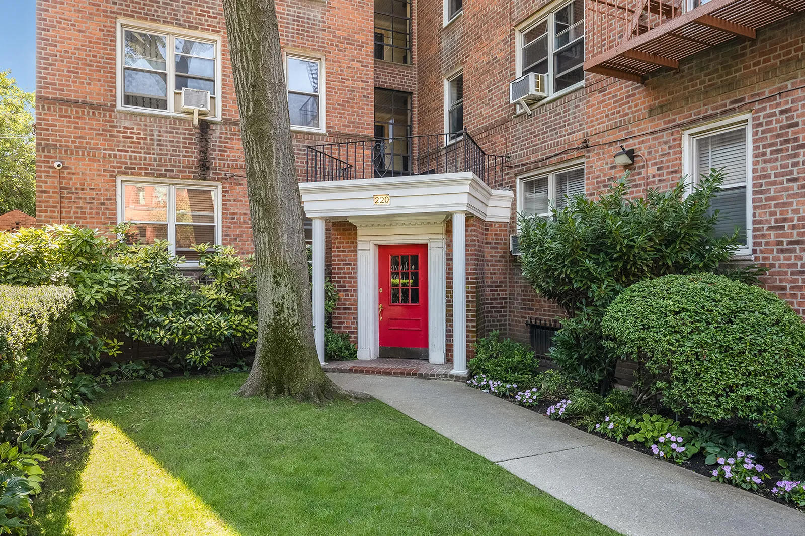 220 Congress Street #2C in Cobble Hill, Brooklyn | StreetEasy