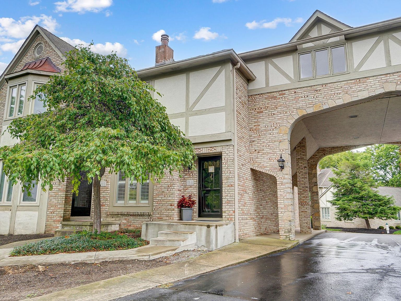154 Corbins Mill Dr, Dublin, OH 43017 | Zillow