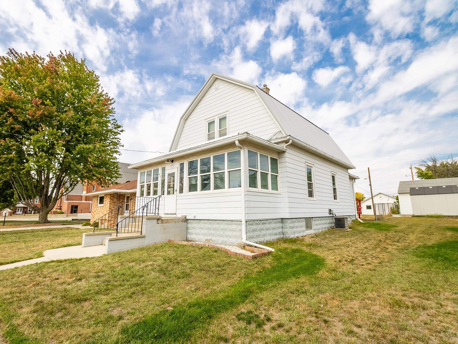 415 15th Ave, Gilbertville, IA 50634 | Zillow