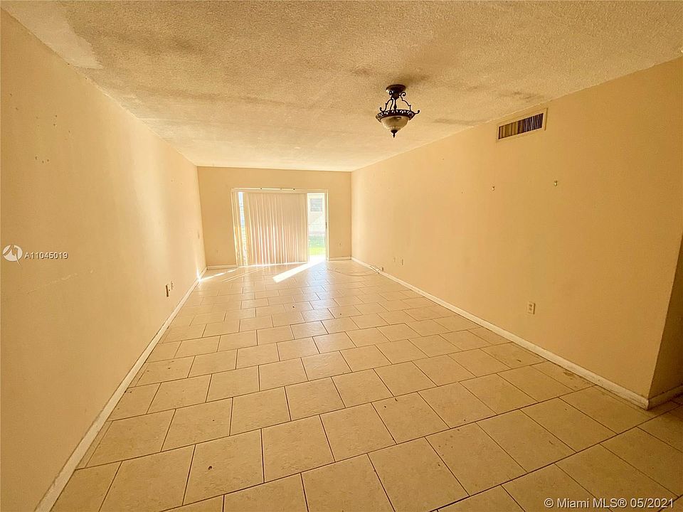 7410 SW 82nd St Miami, FL, 33143 - Apartments for Rent | Zillow