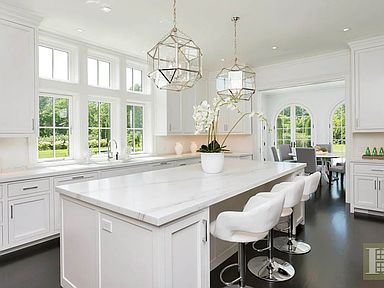 11 Round Hill Club Rd, Greenwich, CT 06831 | Zillow