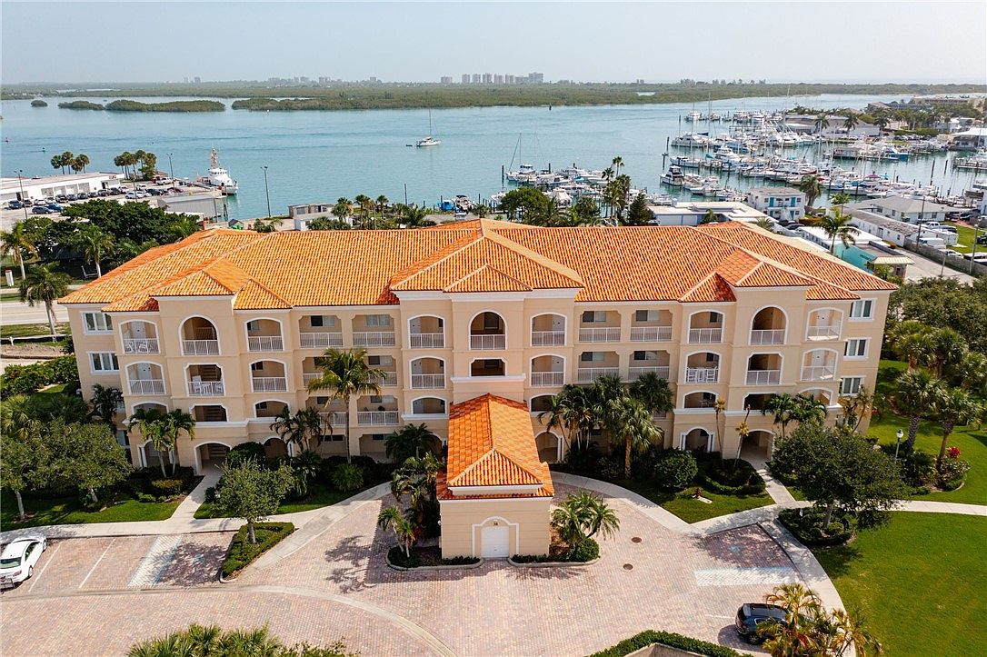 38 Harbour Isle Dr E UNIT 305, Fort Pierce, FL 34949 | MLS #284736 | Zillow