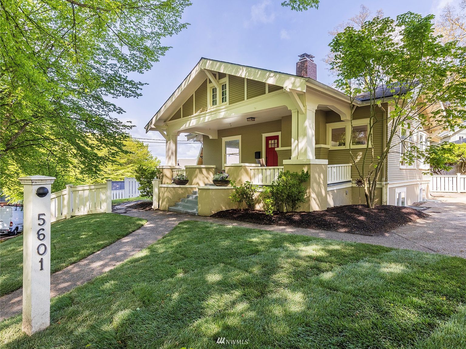 5601 Palatine Place N, Seattle, WA 98103 | Zillow