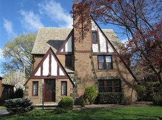 17103 Fernway Rd, Shaker Heights, OH 44120 | Zillow
