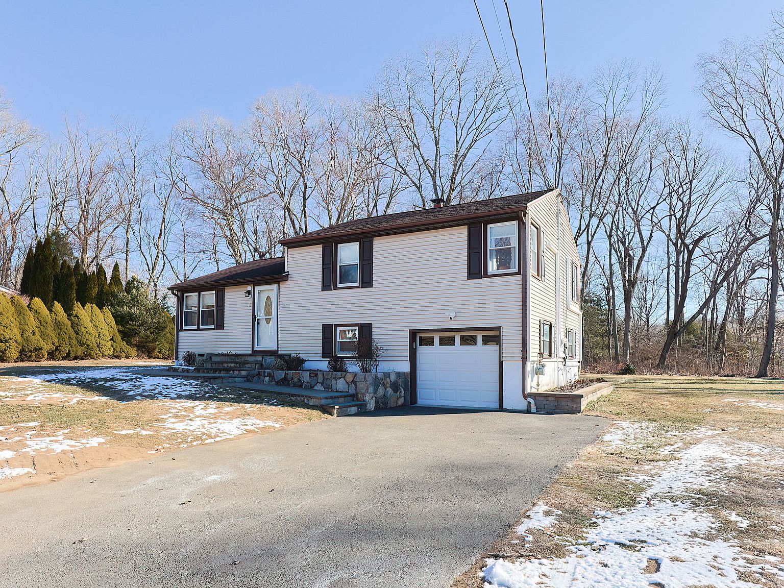 6 Woodbridge Manor Rd, Ansonia, CT 06401 | Zillow