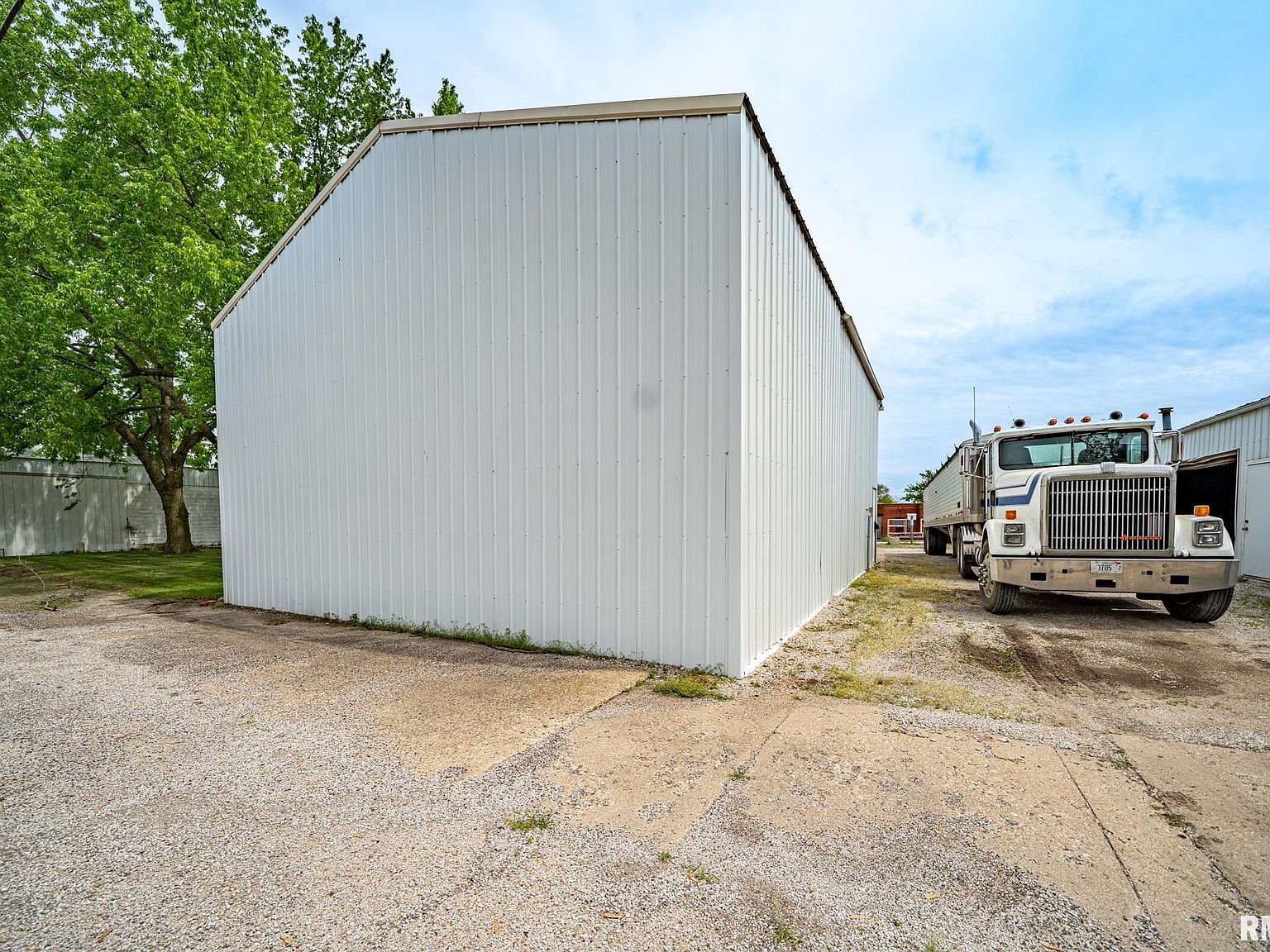 2 S Main St, Forest City, IL 61532 | MLS #PA1257695 | Zillow