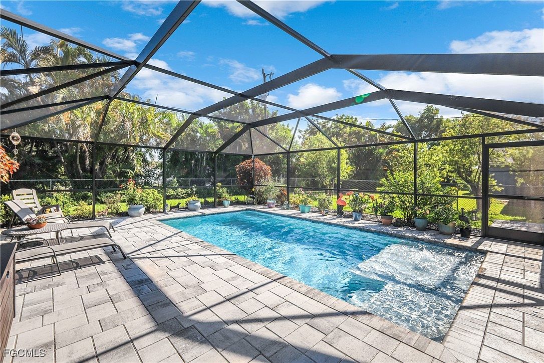 213 SW 38th Ter, Cape Coral, FL 33914 | Zillow