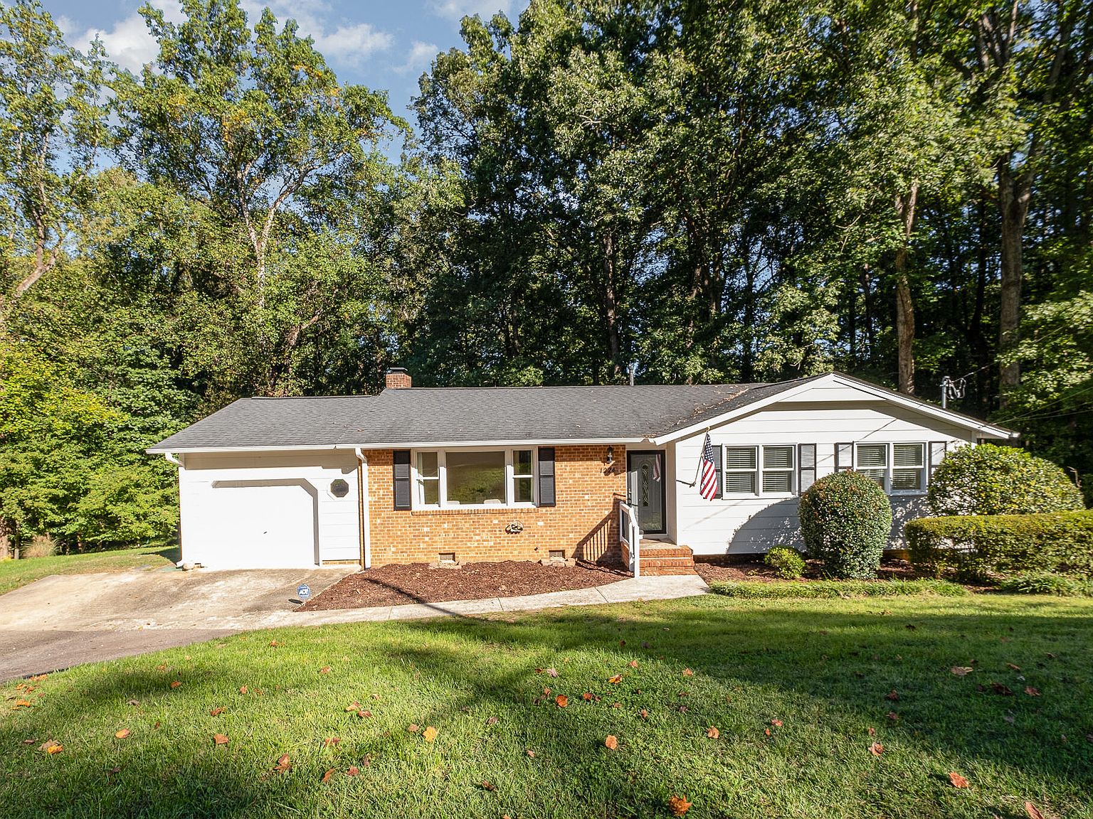 1224 Manchester Dr, Raleigh, NC 27609 | MLS #10080486 | Zillow