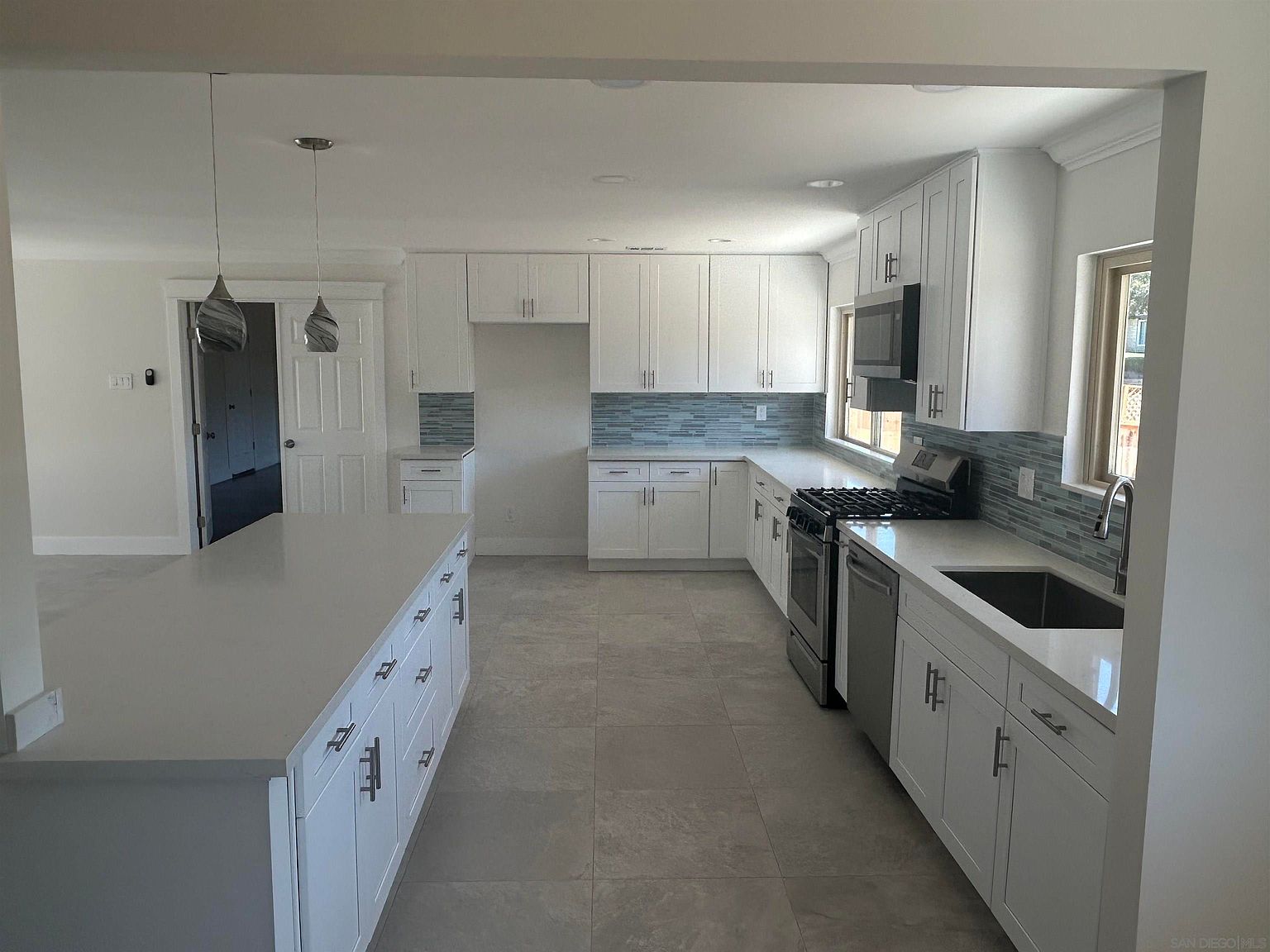 35 El Rancho Vis, Chula Vista, CA 91910 | MLS #230016728 | Zillow