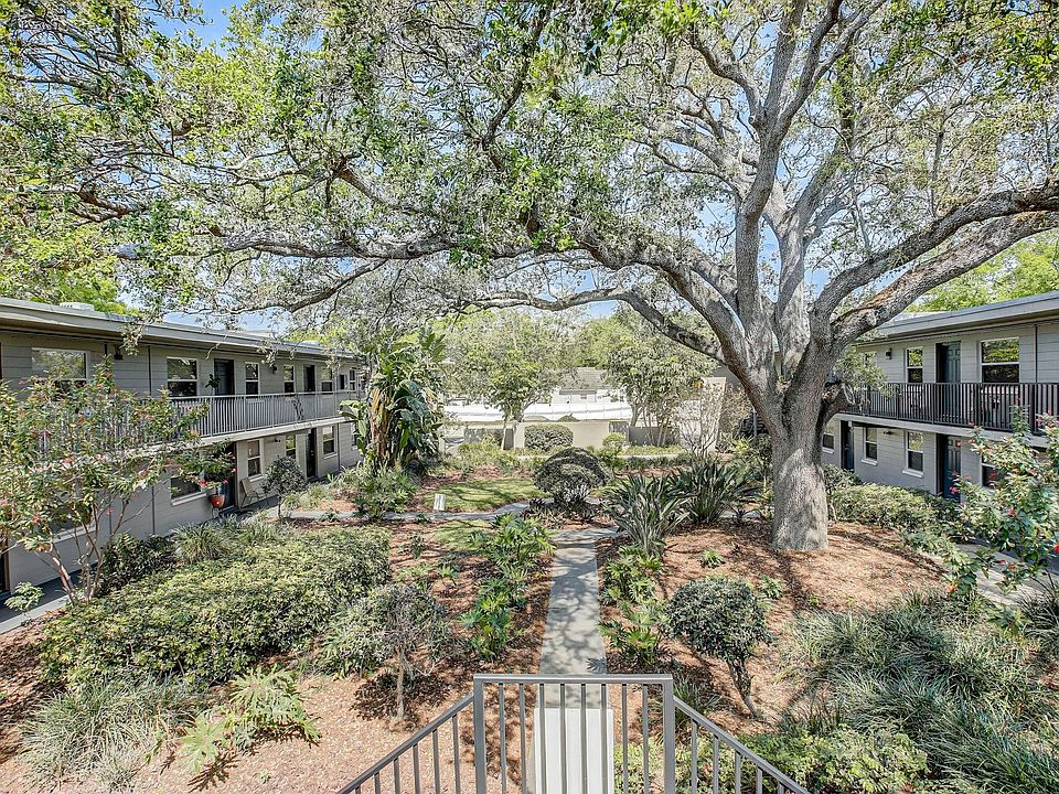 The Oaks on Azeele - 3518 W Azeele St Tampa FL | Zillow