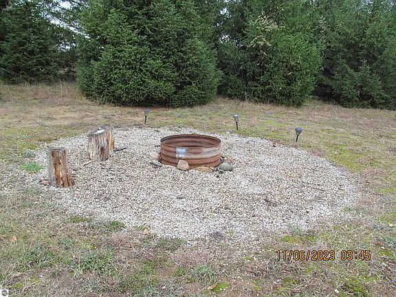 11486 E M 55, Cadillac, MI 49601 | MLS #1917386 | Zillow