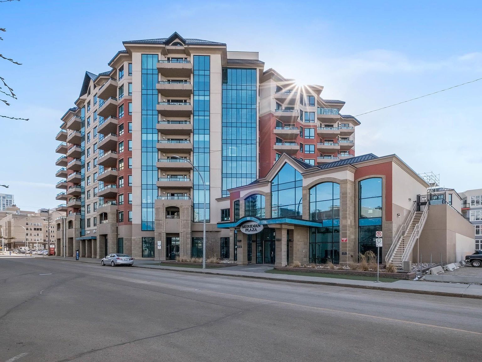 10142 111th St NW #212, Edmonton, AB T5K 1K6 | MLS #E4392776 | Zillow