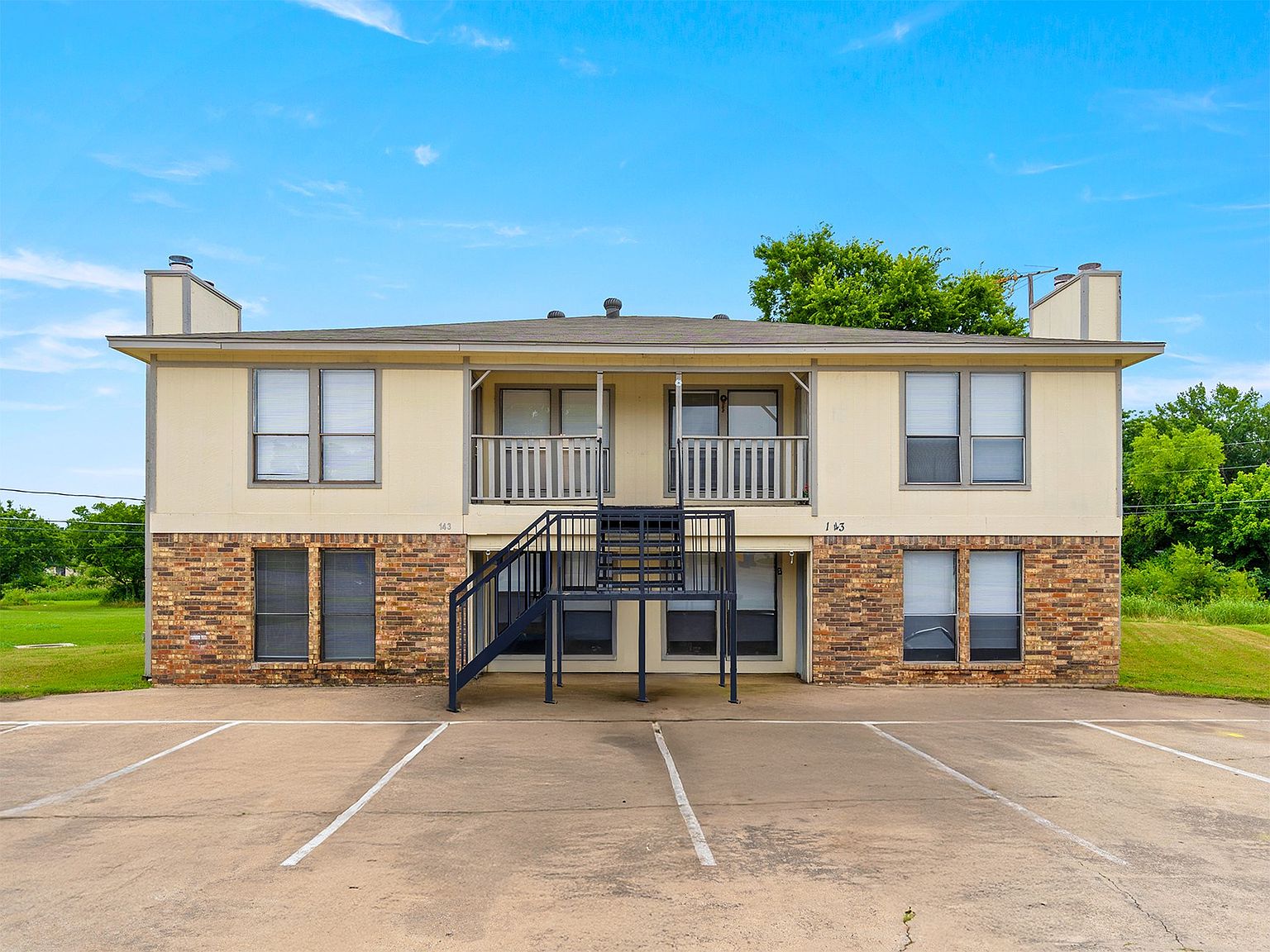 143 Allencrest Dr, White Settlement, TX 76108 | Zillow